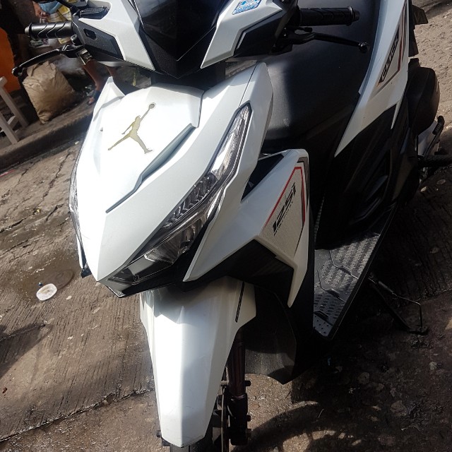 Honda click 125i white 2016 model, Motorbikes on Carousell