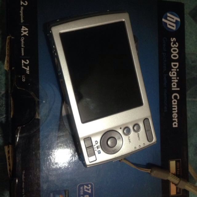 HP s300 digital camera, Photography, Video Cameras on Carousell