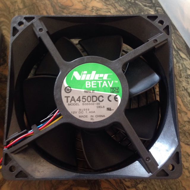 Nidec high-power 12V DC server fan, Computers & Tech, Parts ...