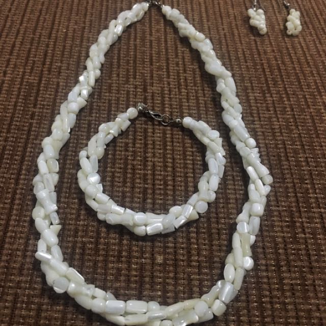 Rush Sale : Complete Set of Pearls, Women's Fashion, Jewelry ...