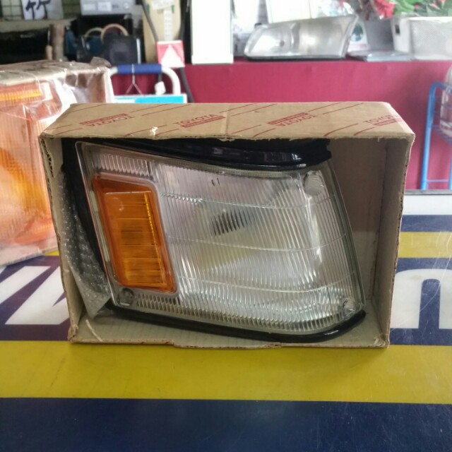 Toyota Corolla EE80 Parking Lamp, Auto Accessories on Carousell