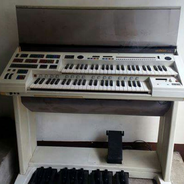 Yamaha Electone HS-8 (white), Hobbies & Toys, Music & Media, Musical Instruments on Carousell