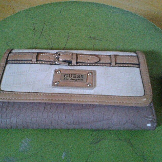 Guess wallets, Women's Fashion, Bags & Wallets, Wallets & Card holders ...