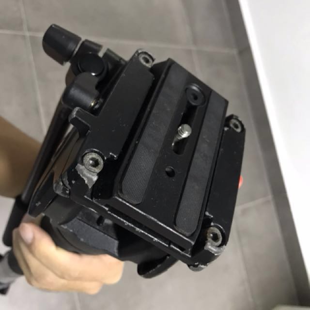 Manfrotto 561BHDV fluid video monopod and head, Photography ...