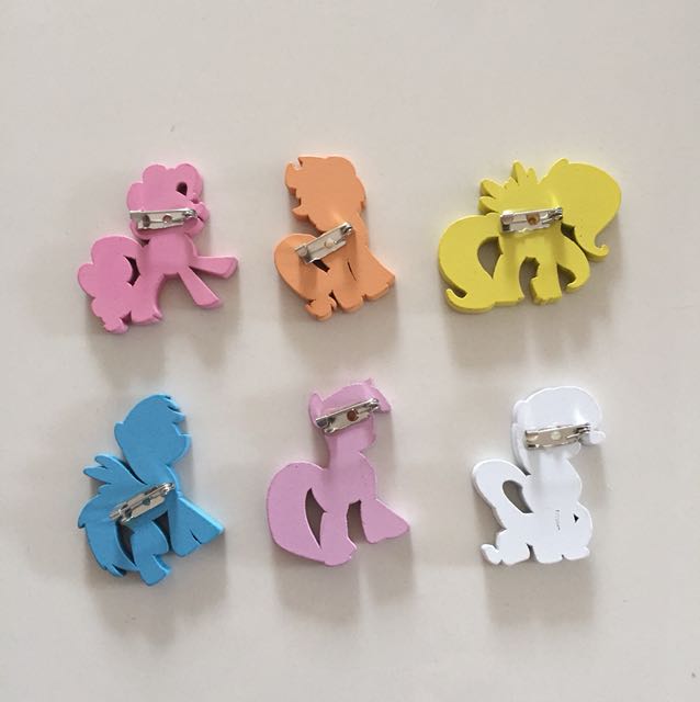 MLP My Little Pony Badges Pins children's day gifts Children's day, Hobbies & Toys, Books ...