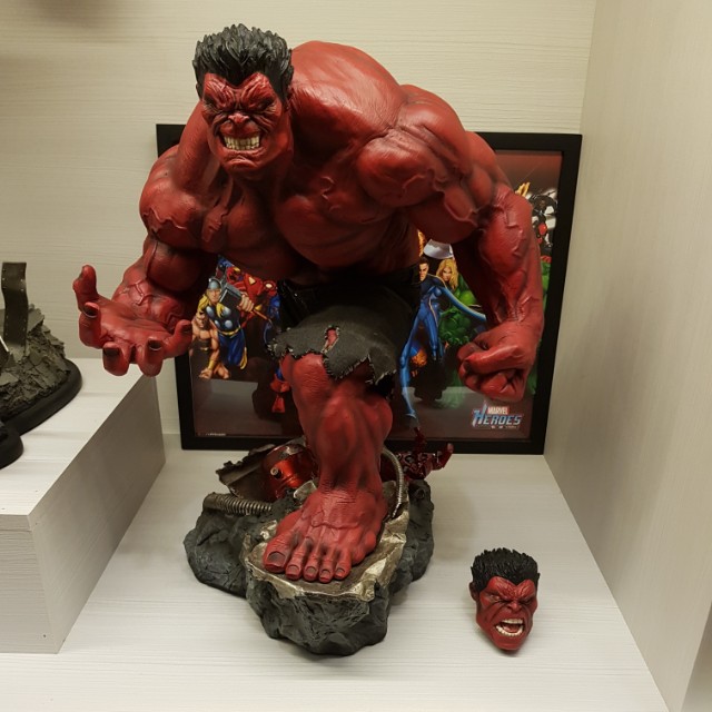 Price reduced!! Sideshow Red Hulk PF / Comiquette, Hobbies & Toys, Toys ...