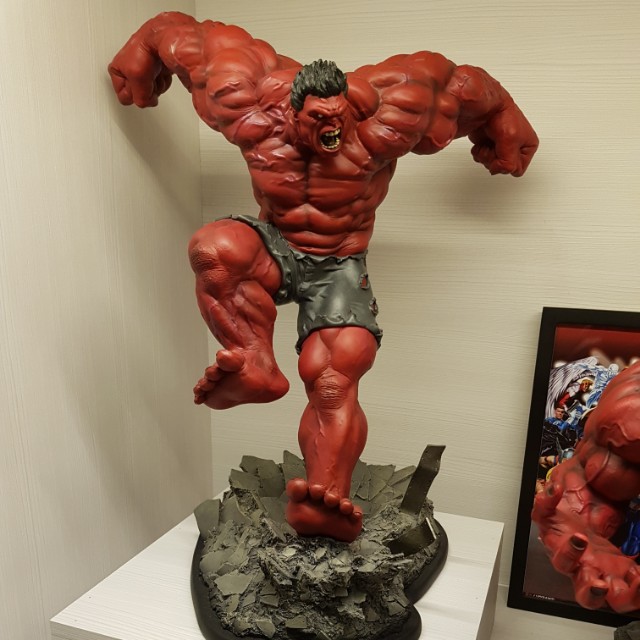 Price reduced!! Sideshow Red Hulk PF / Comiquette, Hobbies & Toys, Toys ...