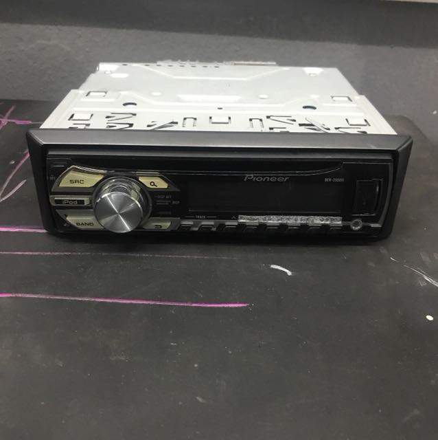 Pioneer DEH-2550UI Player (RS483), Car Accessories on Carousell