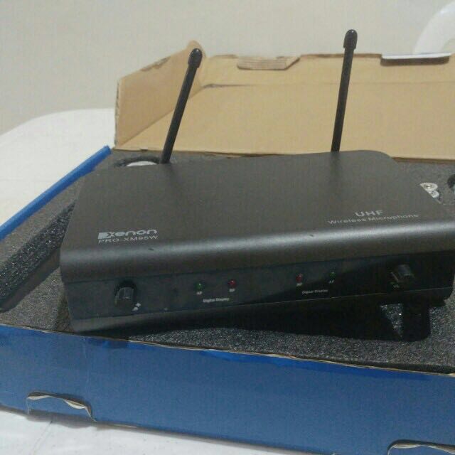 Xenon Pro-XM95W UHF wireless microphone system, Audio, Microphones on ...
