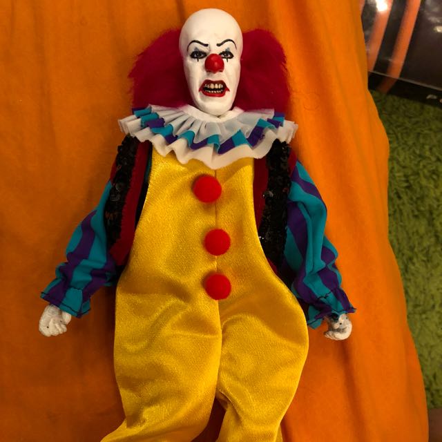 1/6 scale PENNYWISE THE CLOWN FROM 1990 IT SERIES, Toys & Games, Bricks ...