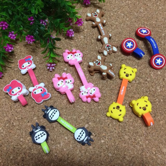 Disney Handfree Wire Collector Strap with Button (1 pairs), Hobbies ...