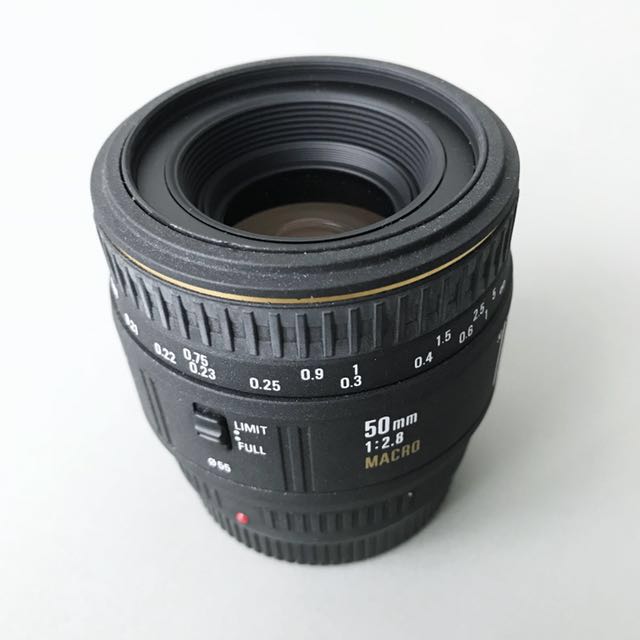 Sigma 50mm f2.8 MACRO Minolta Mount, Photography, Lens & Kits on Carousell