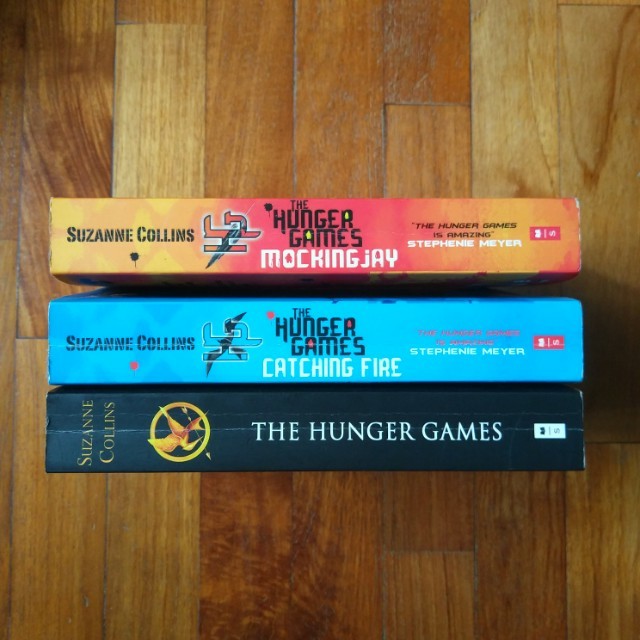 The Hunger Games Series (Suzanne Collins), Hobbies & Toys, Books ...