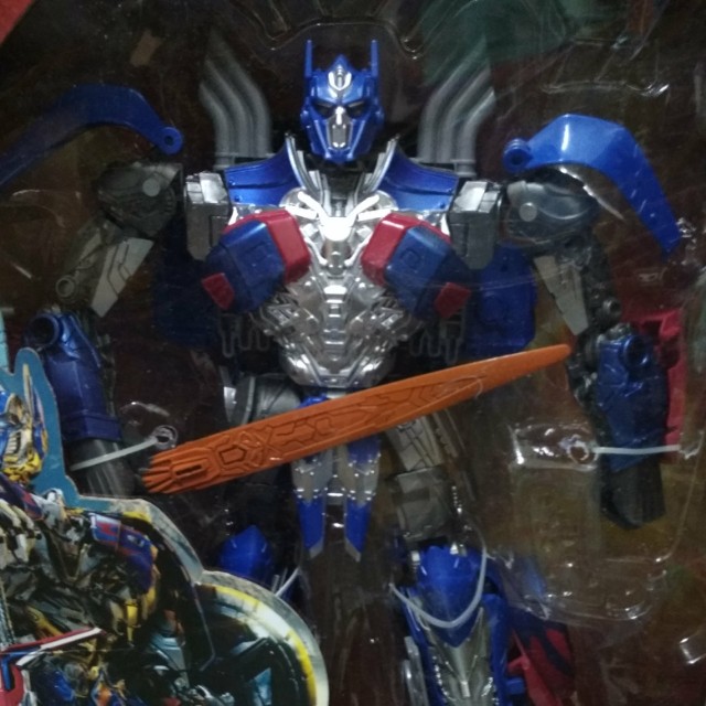Transformers tlk optimus prime 32 inch, Hobbies & Toys, Toys & Games on ...