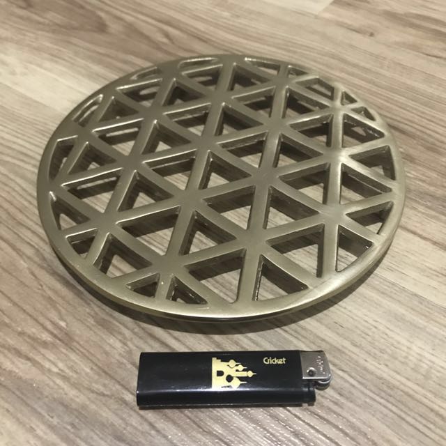 Grid Trivet - Brass Look, TV & Home Appliances, Kitchen Appliances ...