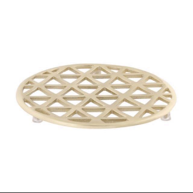 Grid Trivet - Brass Look, TV & Home Appliances, Kitchen Appliances ...