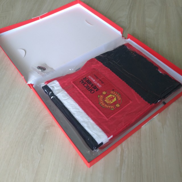 Manchester United Official Membership Gift, Sports Equipment, Exercise ...