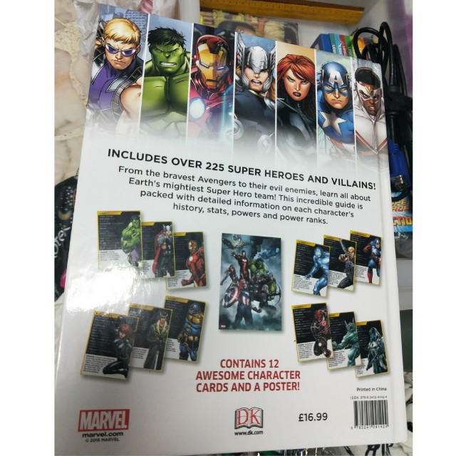 MARVEL Avengers -The Ultimate Character Guide (Include 12 character ...