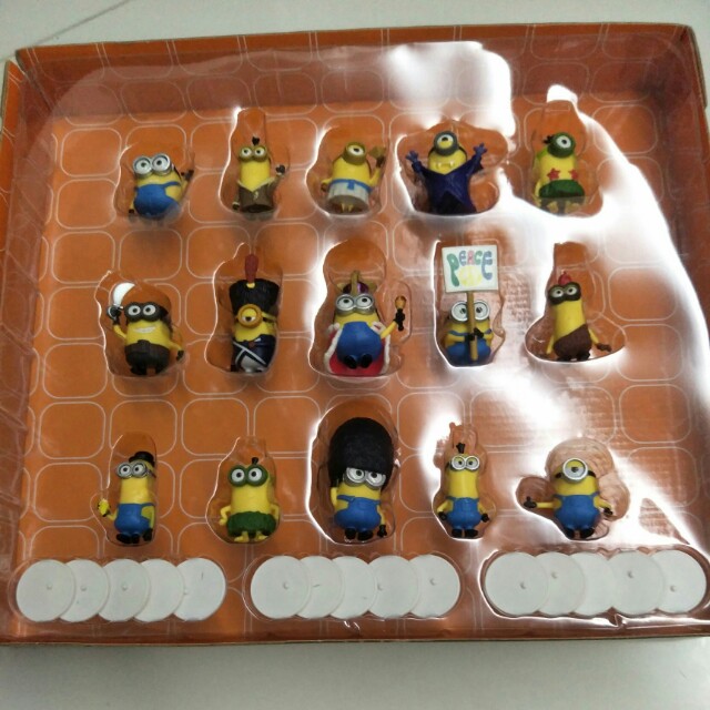 Minions display set, Hobbies & Toys, Toys & Games on Carousell
