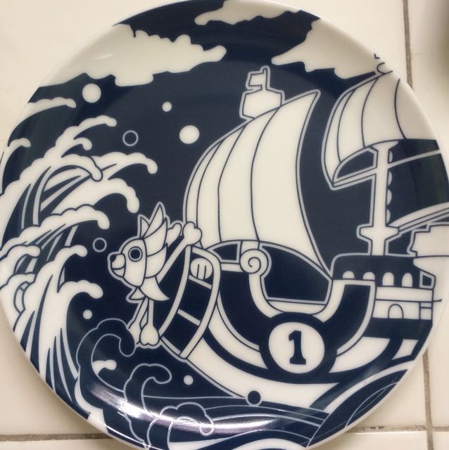 One piece thousand sunny plate, Hobbies & Toys, Memorabilia ...
