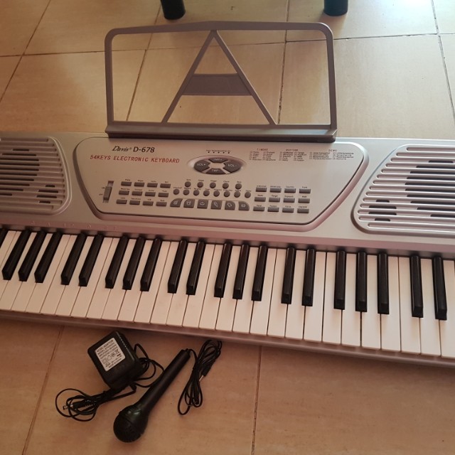 Electric Organ - Davis, Hobbies & Toys, Music & Media, CDs & DVDs on ...