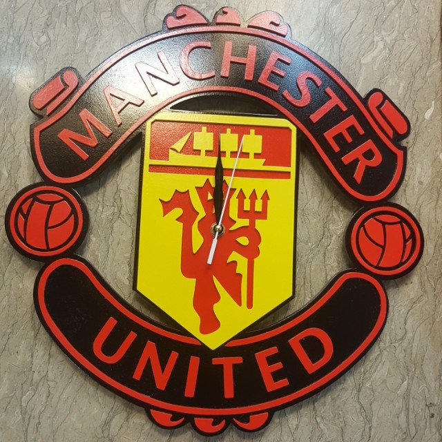 Man united clock, Sports Equipment, Sports & Games, Racket & Ball ...