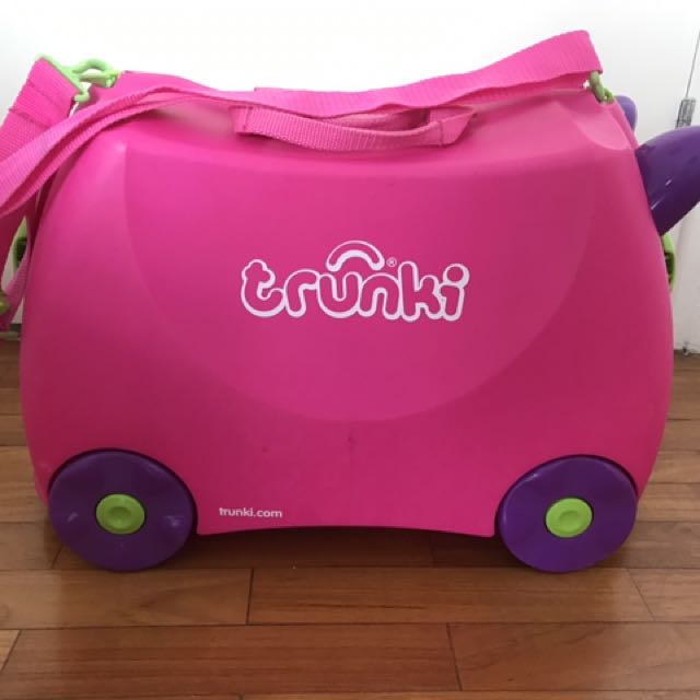 Trunki (pink), Babies & Kids, Babies & Kids Fashion on Carousell