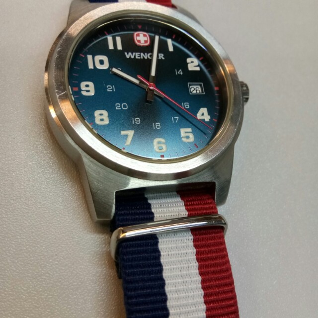 Wenger Field Classic 72808W Swiss Quartz Watch like Hamilton, Longines ...