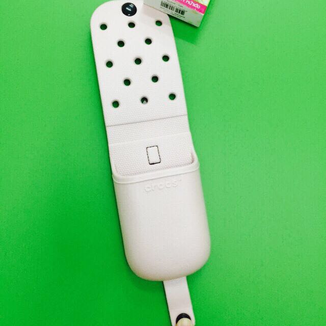 CROCS Adventure Pouch, Men's Fashion, Bags, Belt bags, Clutches and ...