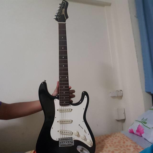 Fender Inspired (Vantage Guitar), Hobbies & Toys, Music & Media, Music ...