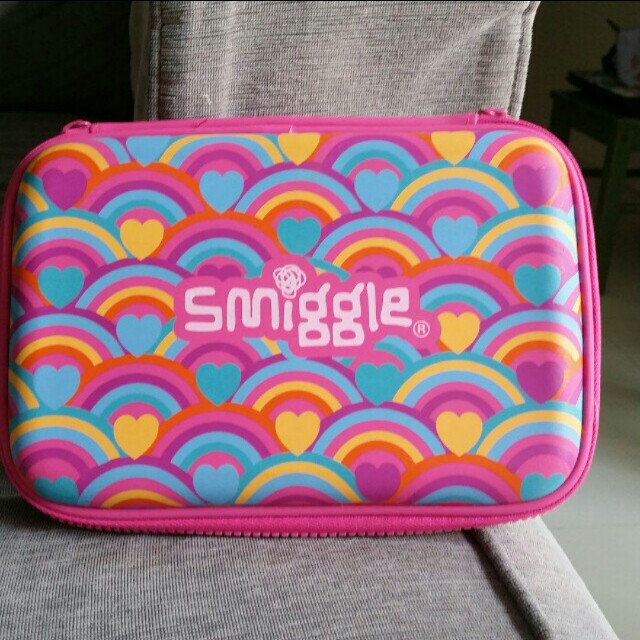 Smiggle Pencilcase Love Colourful Rainbow, Hobbies & Toys, Stationery ...
