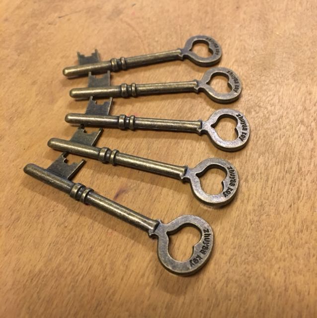 Vintage looking key 3 (01pc), Furniture & Home Living, Home Improvement ...