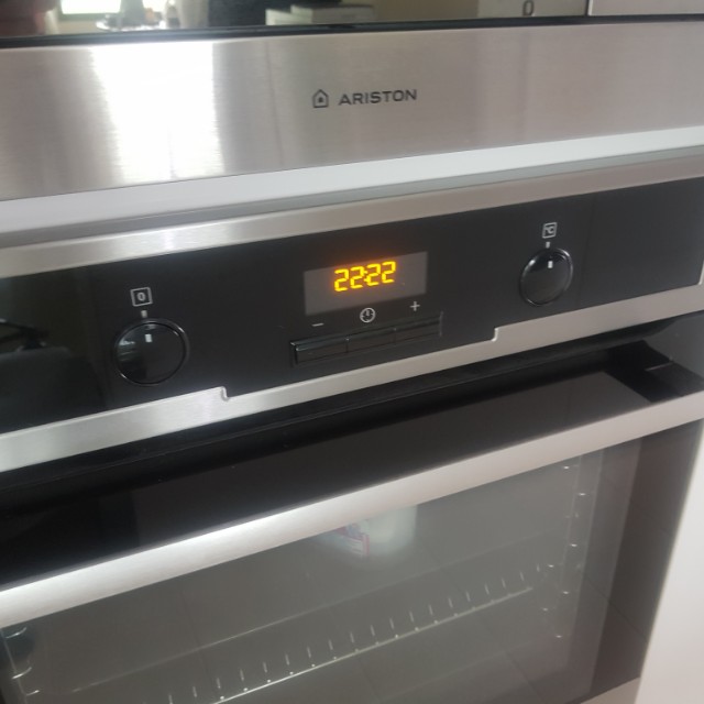 Electrolux built in Oven, TV & Home Appliances, Kitchen Appliances, Ovens & Toasters on Carousell