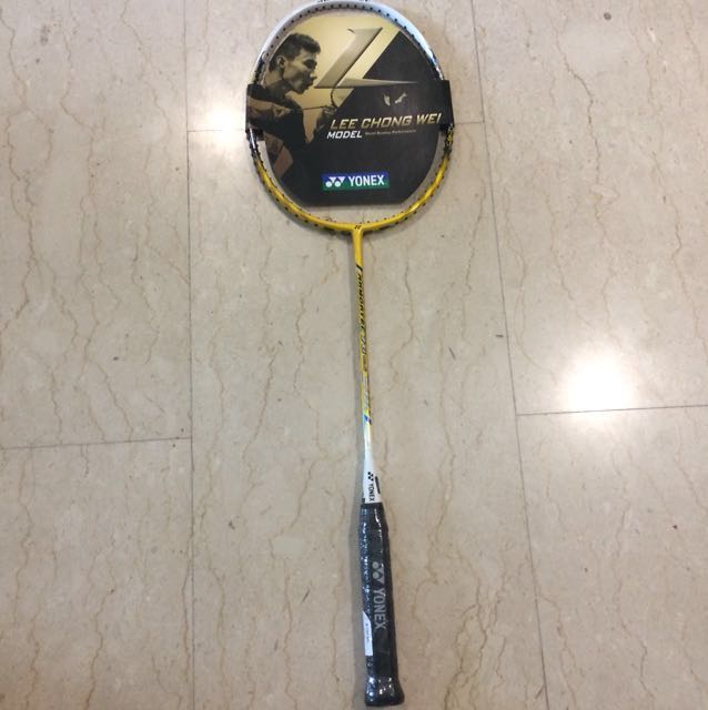 Yonex Armortec 70 Lee Chong Wei Badminton Racket, Sports Equipment ...