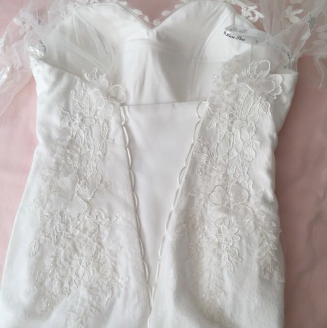 Belt Corset White Wedding Gown (with 3m white vein), Women's Fashion ...