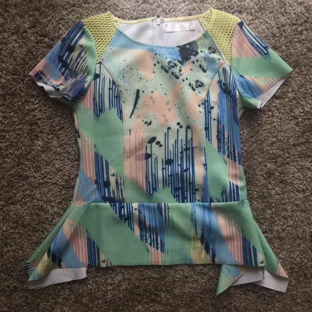 Colourful top, Women's Fashion, Tops, Sleeveless on Carousell