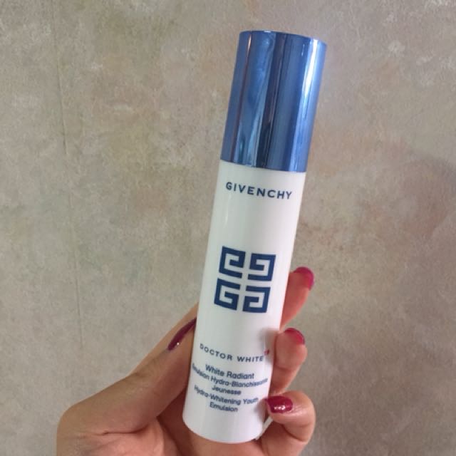 GIVENCHY Doctor White 10 New Emulsion 50ml, 美容＆個人護理, 健康及美容 - 皮膚護理, 面部 - 面部護理 - Carousell