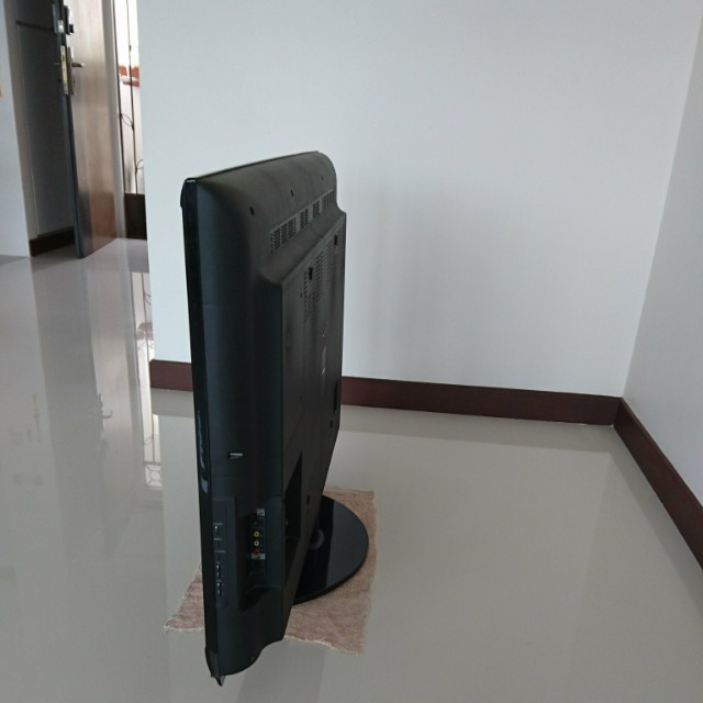 Sharp 46 inch LCD TV!, TV & Home Appliances, TV & Entertainment, TV on Carousell