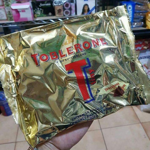 Toblerone mini, Food & Drinks, Packaged & Instant Food on Carousell
