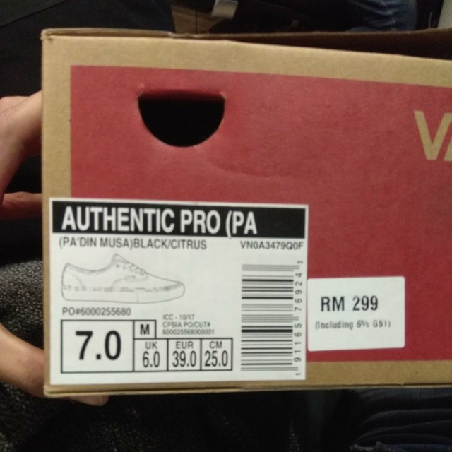 Vans Padin Musa, Men's Fashion, Footwear, Dress shoes on Carousell