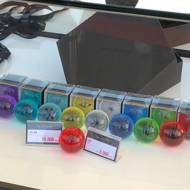 EXO Baekhyun ElyXiOn Orb, Hobbies & Toys, Memorabilia & Collectibles, K ...