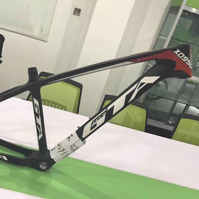 GTA 27速 碳纖車架 山地車, 運動產品, 單車及配件, 單車 - Carousell