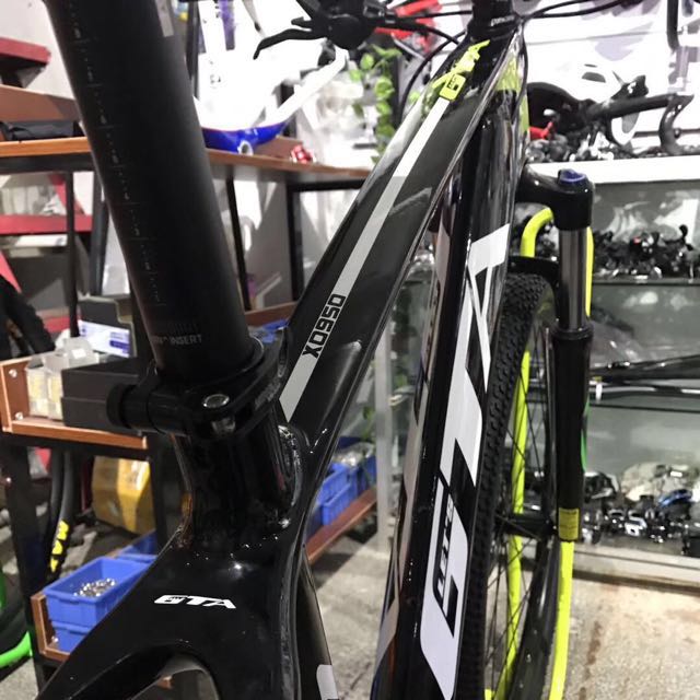 GTA 27速 碳纖車架 山地車, 運動產品, 單車及配件, 單車 - Carousell