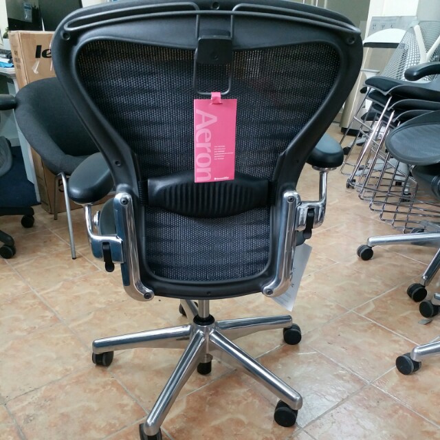 特價近全新一字背Herman Miller Aeron Chair B size, 兒童＆孕婦用品, 兒童傢具, 其他兒童傢具 - Carousell