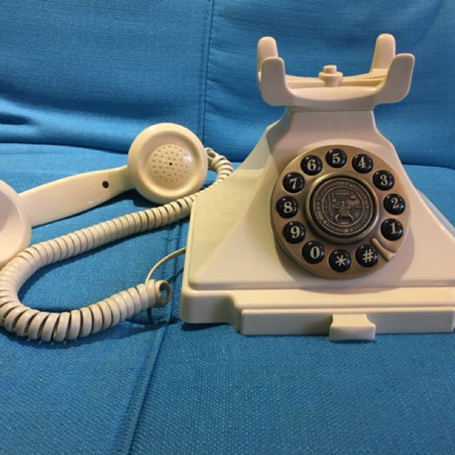 Vintage Telephone, Furniture & Home Living, Home Decor, Clocks on Carousell