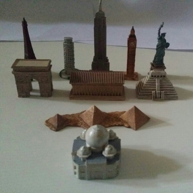 Wonders of the World Detailed Miniatures Set, Hobbies & Toys, Toys ...