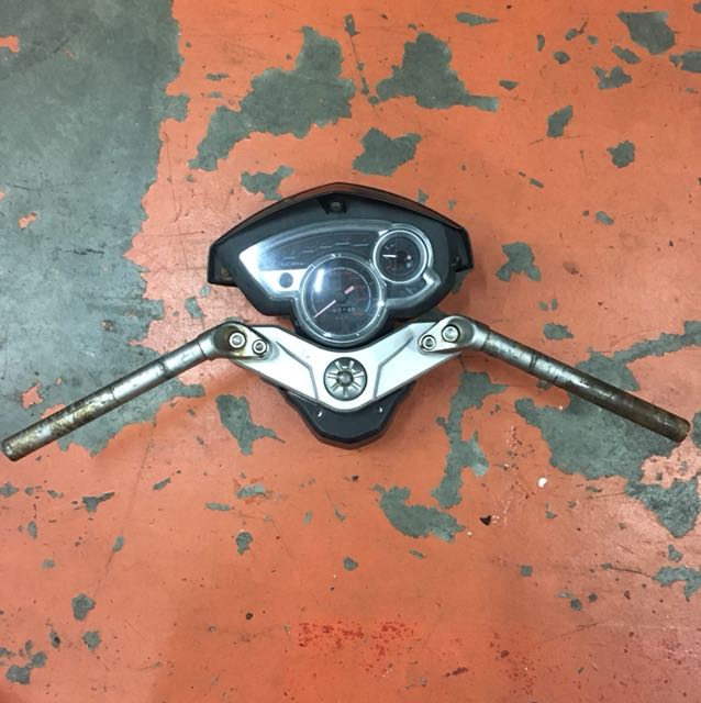 Yamaha X1R Speedo w Handle bar., Motorcycles, Motorcycle Accessories on ...