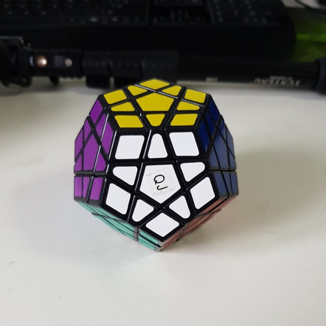Megaminx 12 sided Rubik's cube, Hobbies & Toys, Toys & Games on Carousell