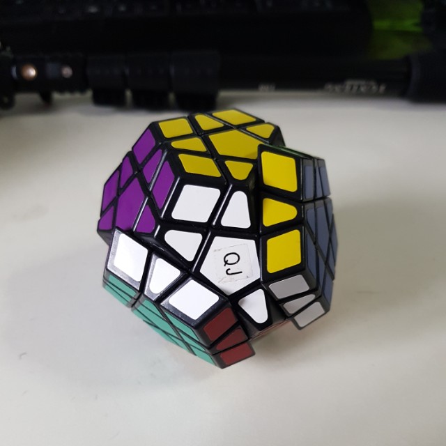 Megaminx 12 sided Rubik's cube, Hobbies & Toys, Toys & Games on Carousell