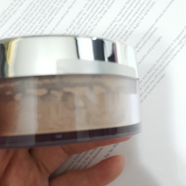 The Body Shop loose powder, Beauty & Personal Care, Face, Makeup on ...